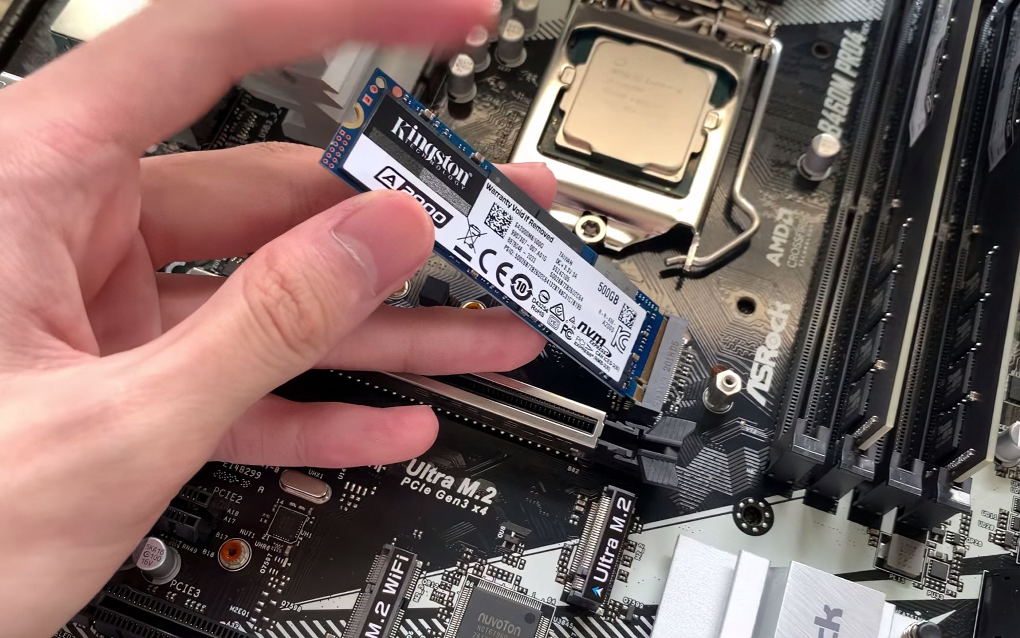 【反面教材】我试着拍下了自己组装电脑的过程…结果不堪设想?组装...