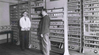 1912年2月14日 世界上第一台计算机诞生