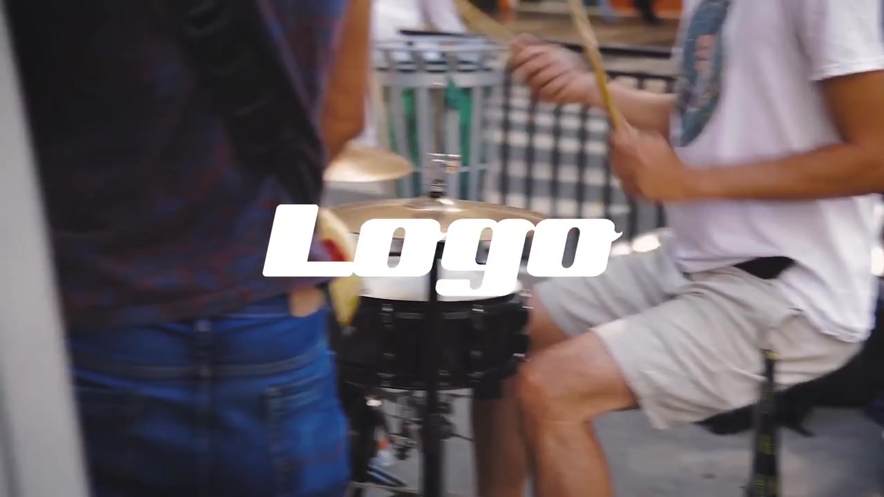 酷炫分裂的抖动文字商业开场片头视频PR模板