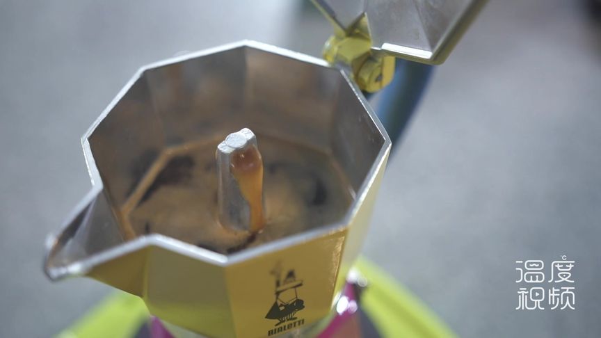 用摩卡壶煮出的咖啡味道焦苦?你可能犯了这些错误