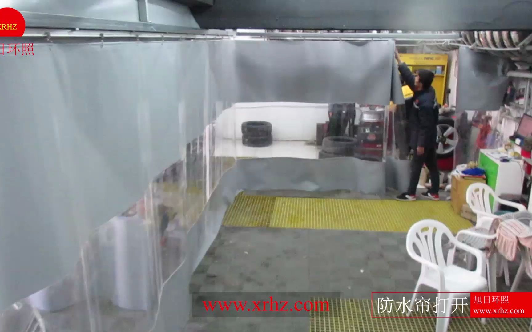 洗车房手动推拉透明塑料pvc折叠防水帘视频