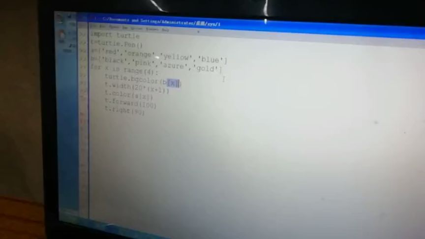 Python案例,之之,#画笔双倍变粗,画笔变换颜色,背景变换