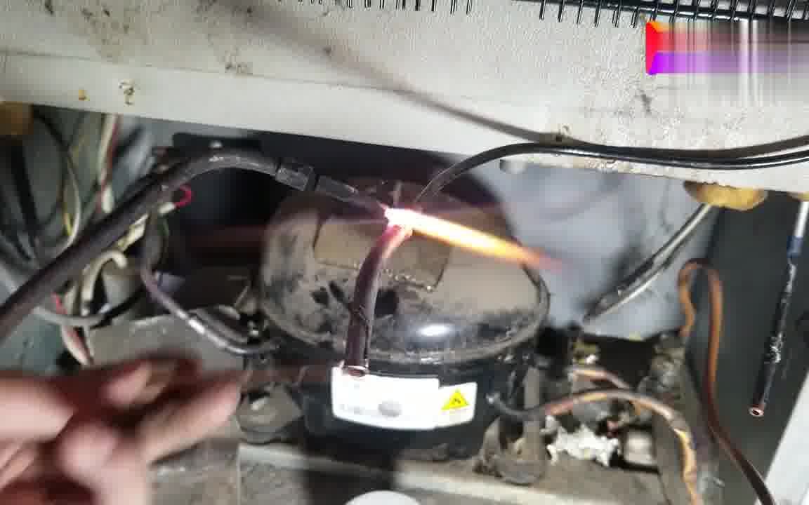 松下风冷冰箱冷藏室为什么会结冰检修思路及维修方法