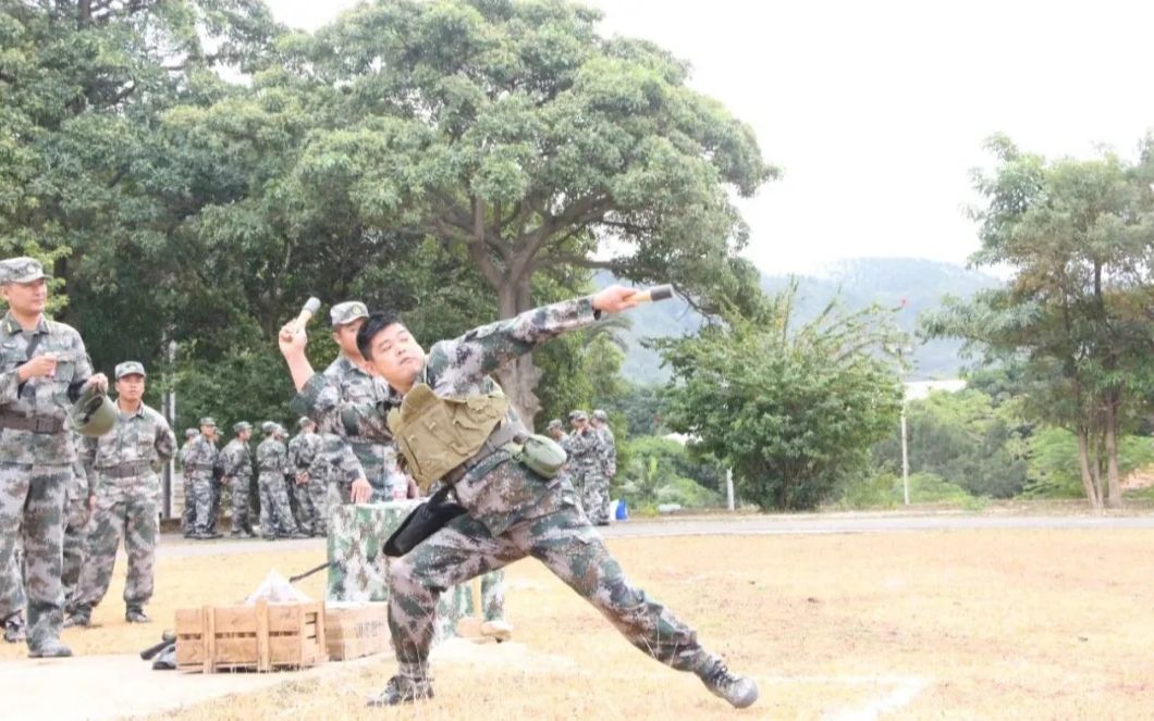 用的上、拉得出、打得赢!实拍福建省军区各级积极开展民兵训练!