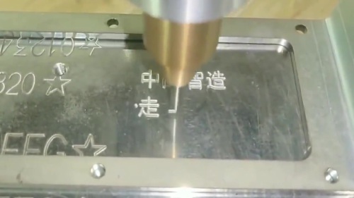 全自动气动打标机,速度还不错