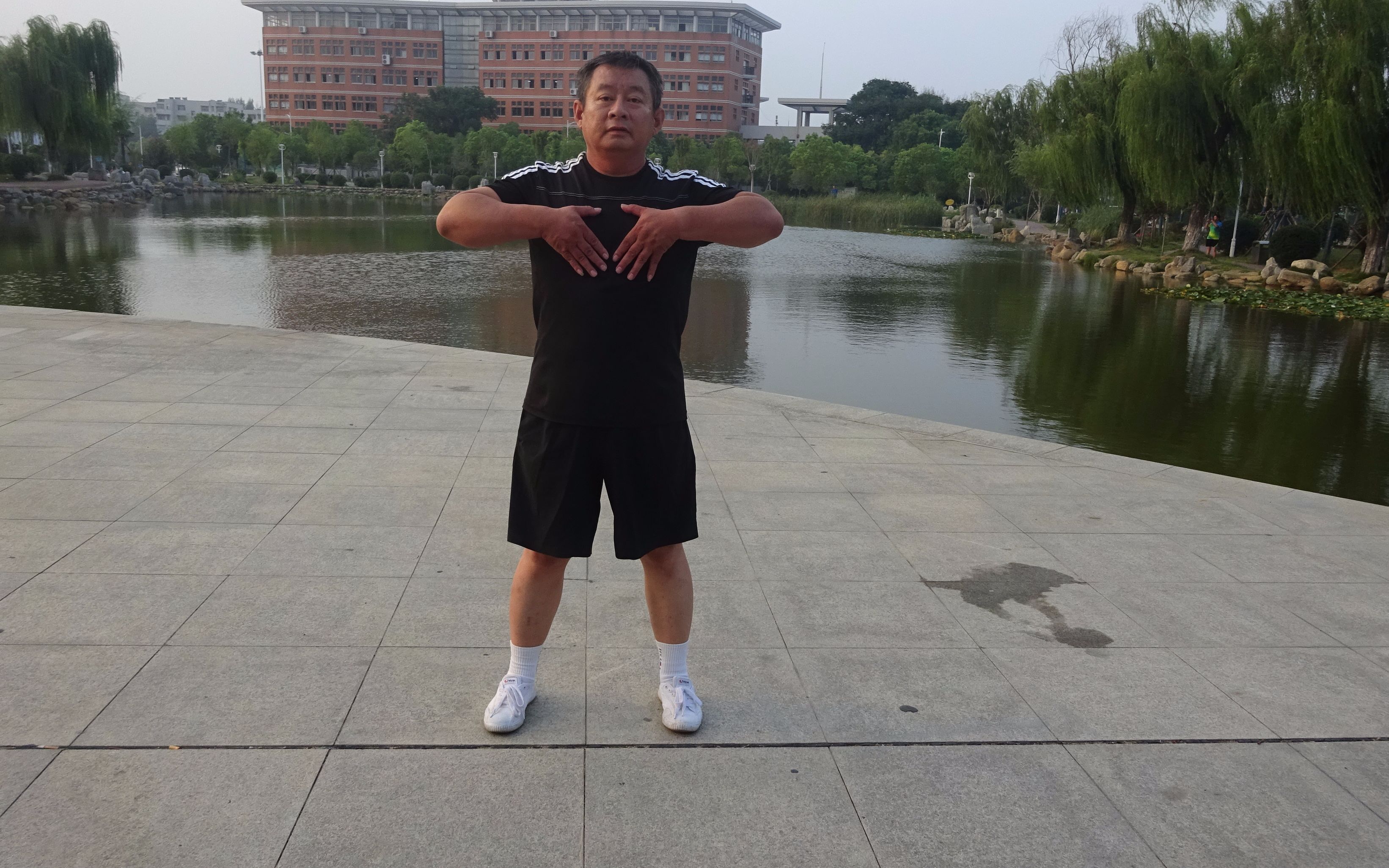 慢性气管炎的运动疗法,提高呼吸机能,改善慢性气管炎症状