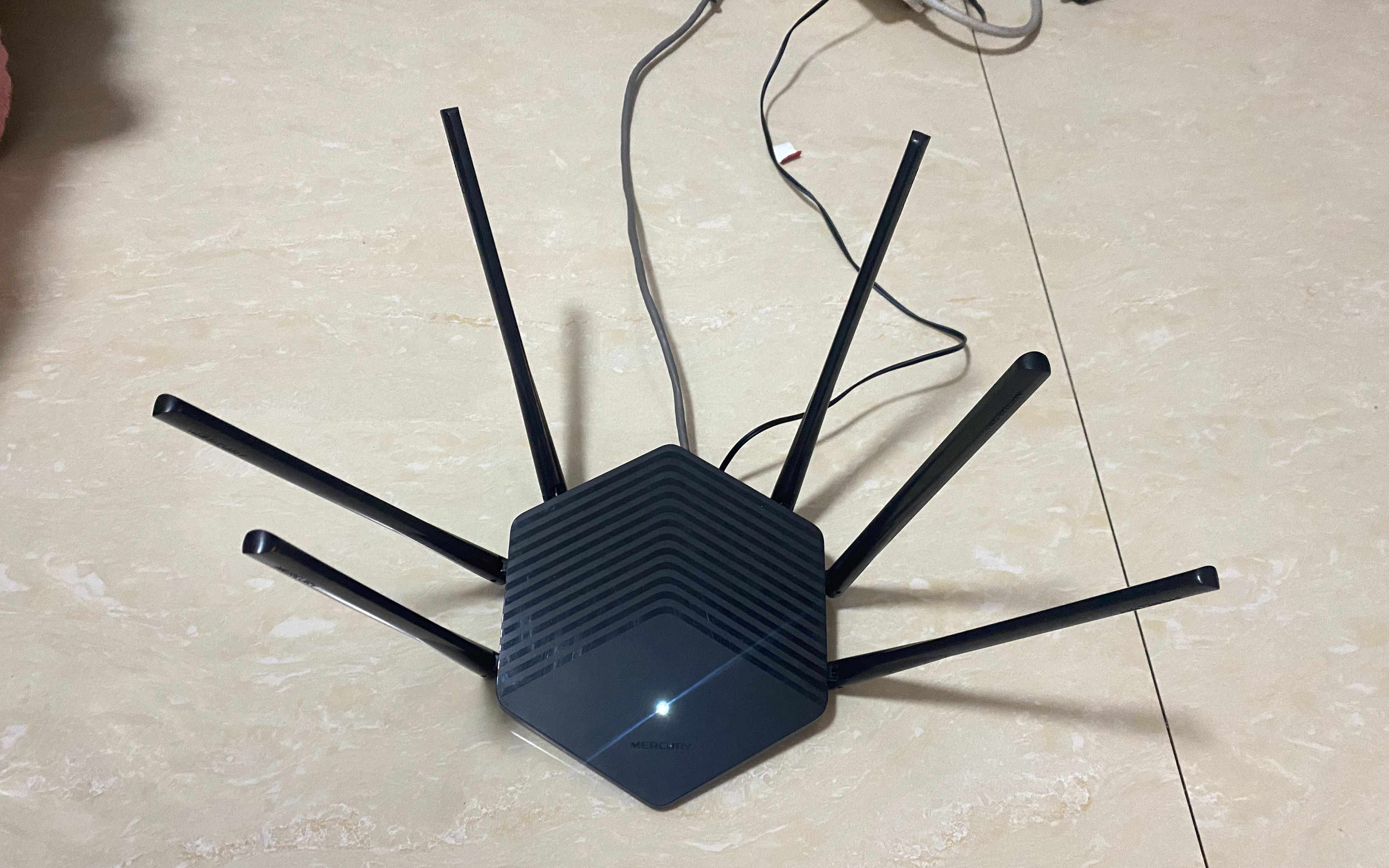 家里WiFi信号差,教你一招不花一分钱,网络信号立马变满格!
