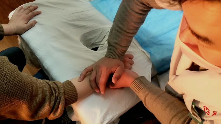 腱鞘囊肿容易复发,所以患过本病者生活中要引起重视,减少复发。