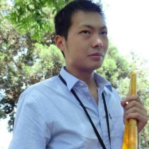头冷发少 