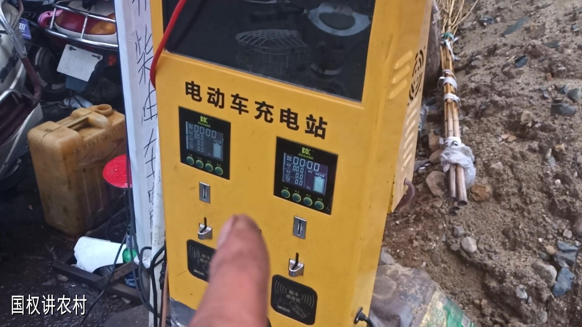 电动车电瓶长时间放置不用;充电器冲不上电,师傅教你快速修复