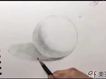 素描入门教学视频:素描石膏几何体球体的画法步骤介绍!新手零基础学...
