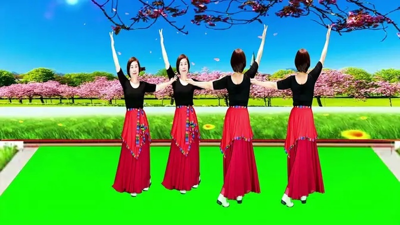 经典流行广场舞《格桑拉》正背面歌声醉人好听舞蹈简单易学好看