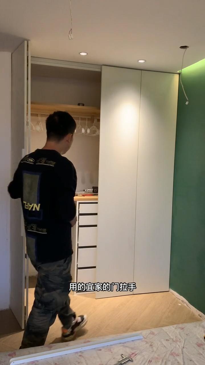 ...#吊轨折叠门 #折叠门衣柜 你们想要的砌墙衣柜折叠门安装教程来了,...