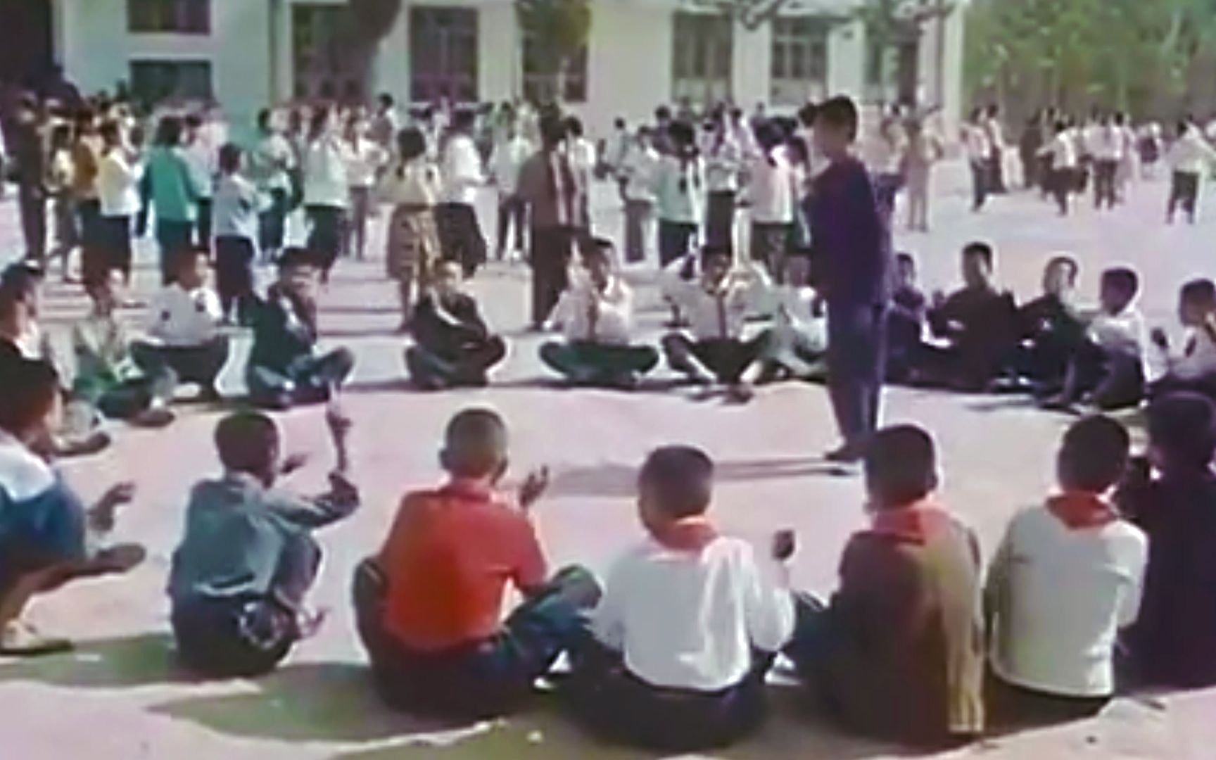 七十年代北京某小学课间活动