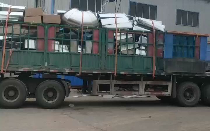 镀锌风管共板法兰风管角铁法兰风管发货中