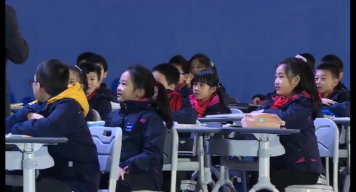 一个豆荚里的五粒豆