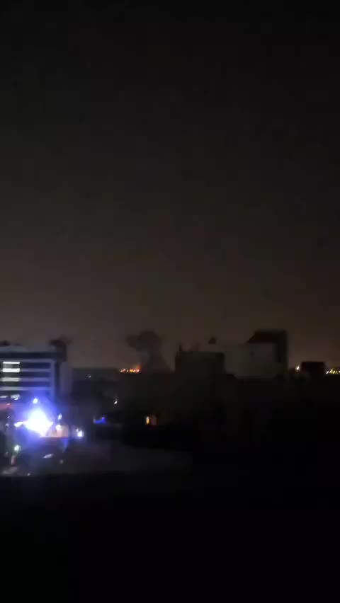 伊朗外长阿拉格齐宣布,如果以色列在凌晨4点停止空袭,伊朗愿意接受无...