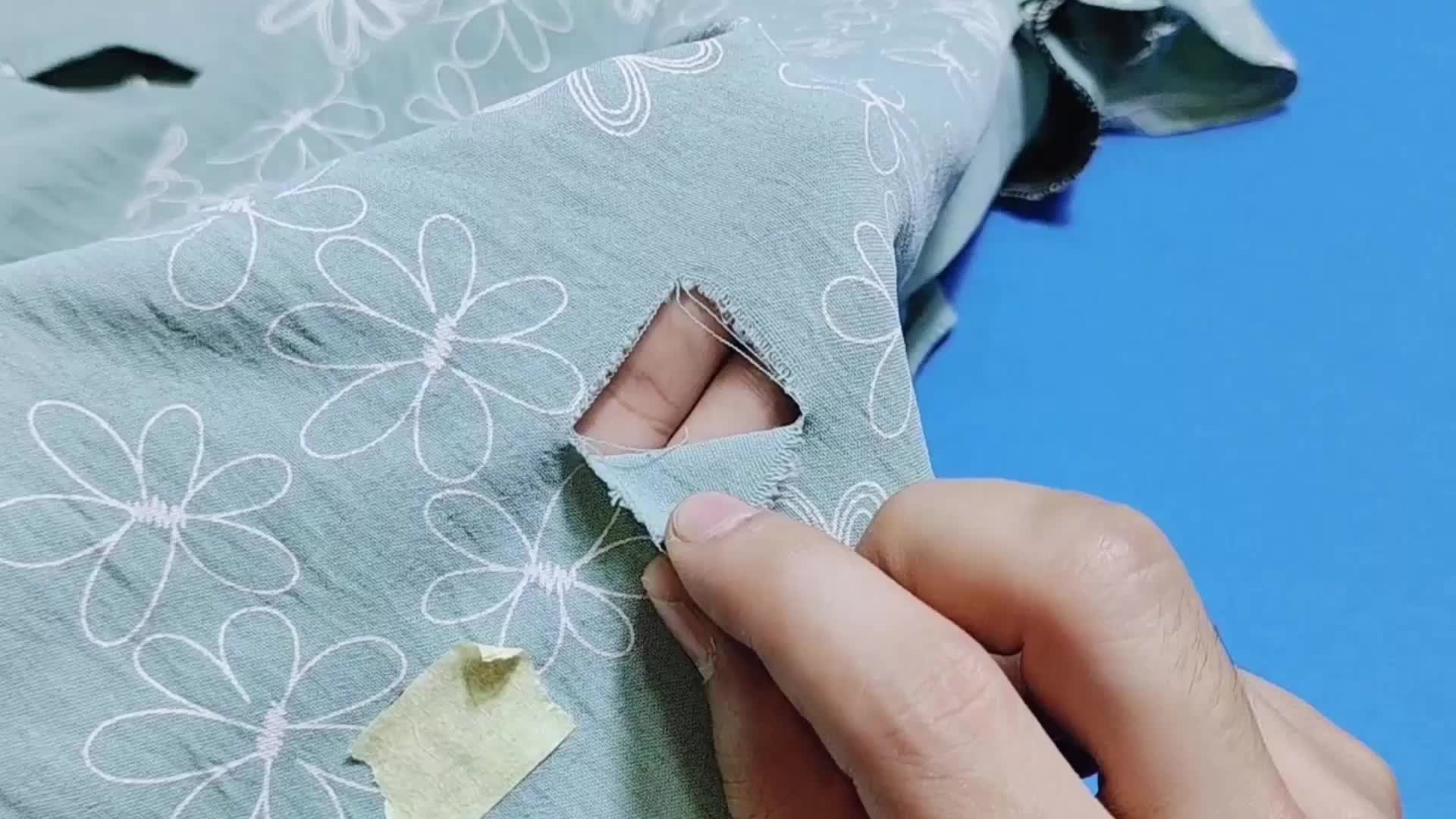 自己动手就可以完美无痕修复T恤破洞的方法 衣服怎么修补