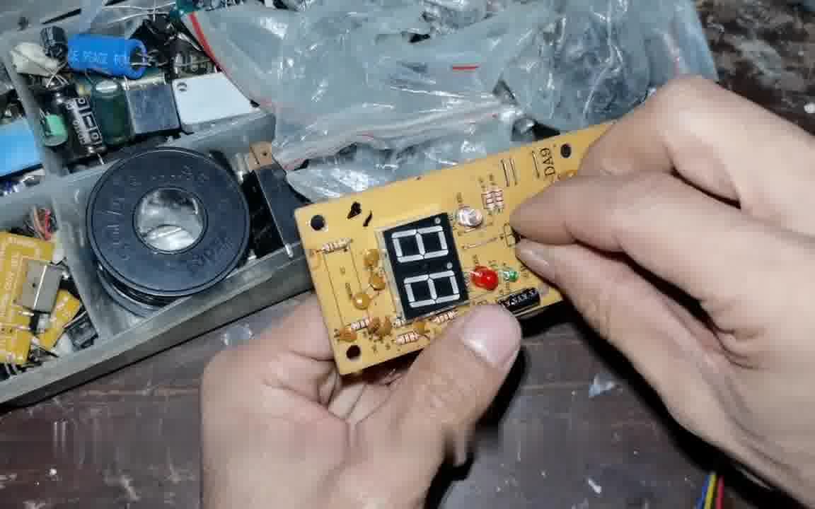 樱花煤气热水器漏水【同城速达】