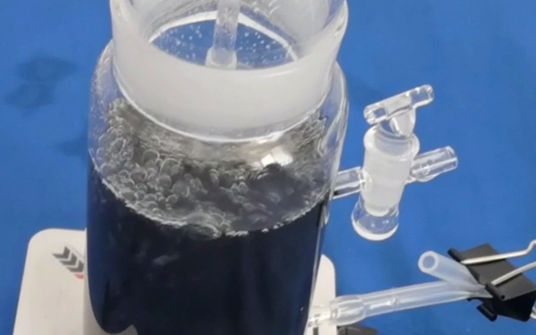 ...一个简易的臭氧反应器,可以制作臭氧水,粉末催化剂臭氧高级氧化实验
