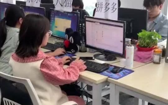 这就是做电商的客服日常!