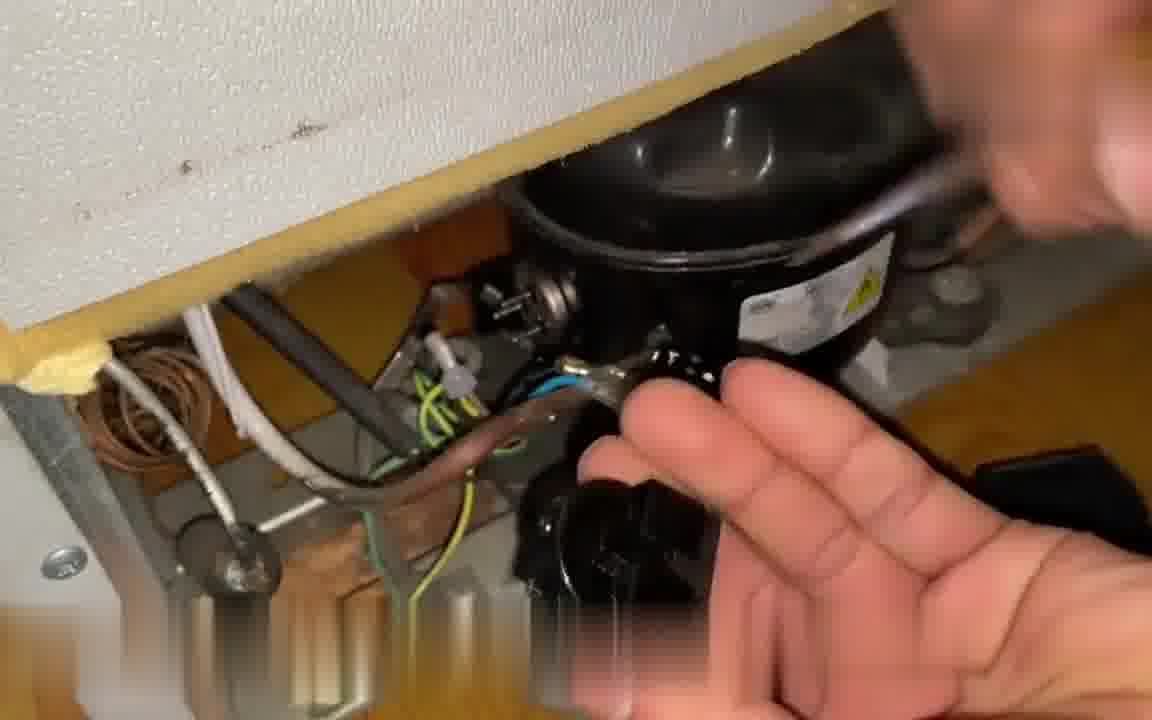 西门子冰箱触屏失灵