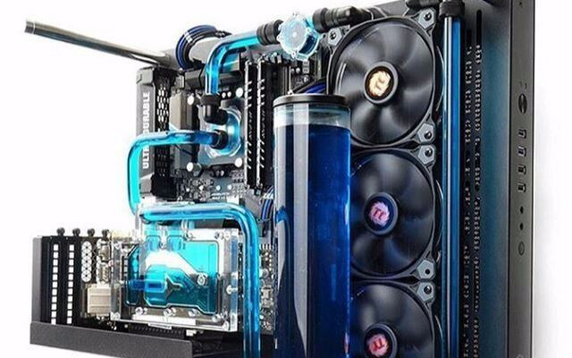 什么显卡才能配的上2K显示器?