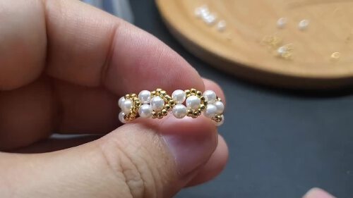 串珠手工详细教程!DIY手作珍珠戒指优雅匠心你也能做!