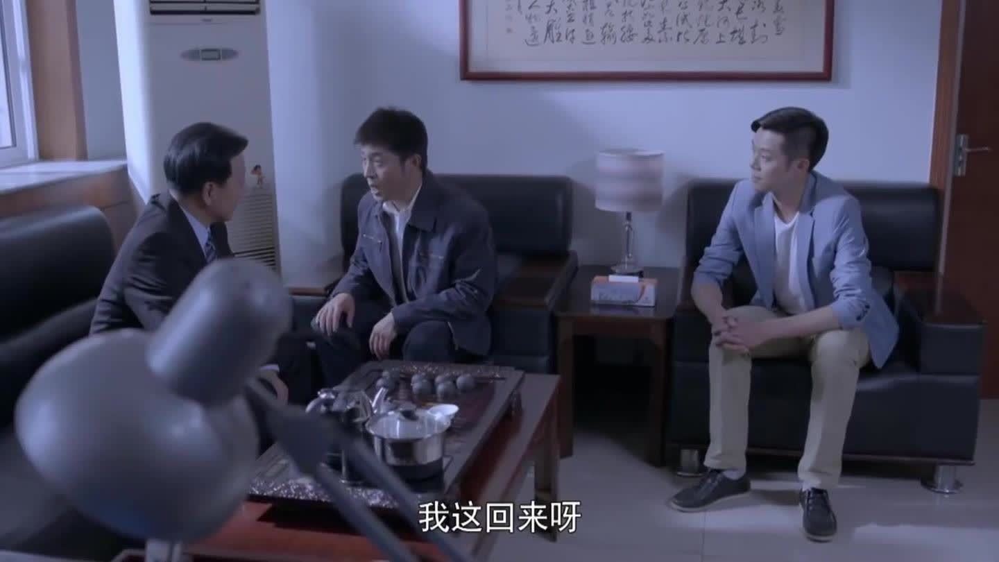 啊父老乡亲:信用社不给贷款,信用社就停水停电堵路,损