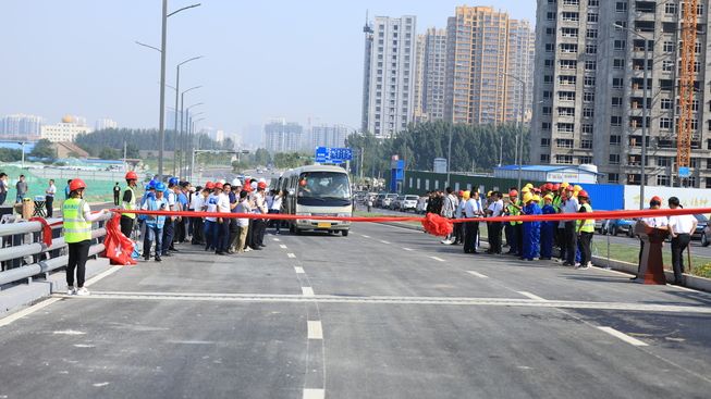 国内跨径最大反S形钢结构连续梁,济宁车站南路跨老运河桥通车