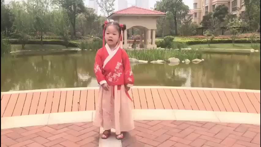 小朋友的古诗串烧表演,棒棒哒