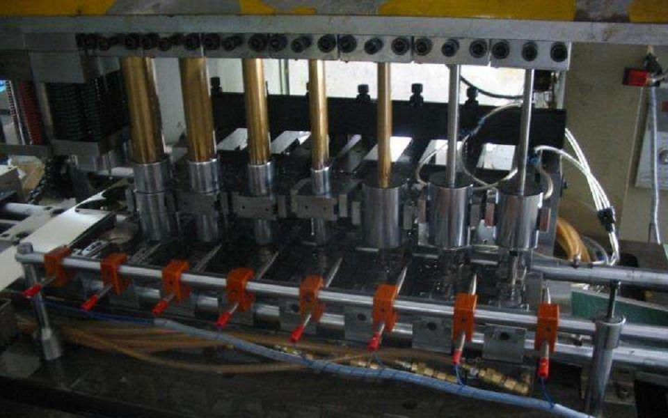 怎么实现物料堆叠输送?可以试试这个机构!