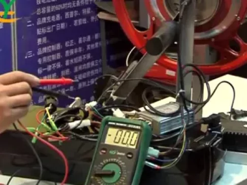 电动车维修教程 如何准确规范判断转把是否有故障