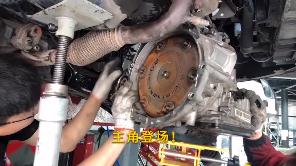 实拍变速箱拆卸过程【来自懂车帝车友圈】