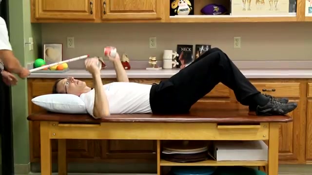 ...No Equipment Needed初学者不使用器械的全身锻炼。(生肉)