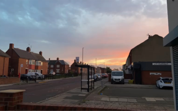 在英国赶due期间搬的新家是什么样子?