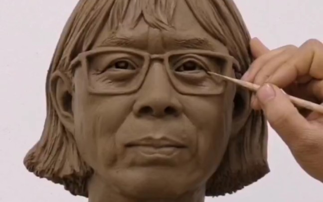 清华慕课“时代楷模”燃灯校长;张桂梅#人物雕塑