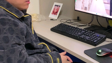 AOC的4k显示器ag274uxp,棒棒哒