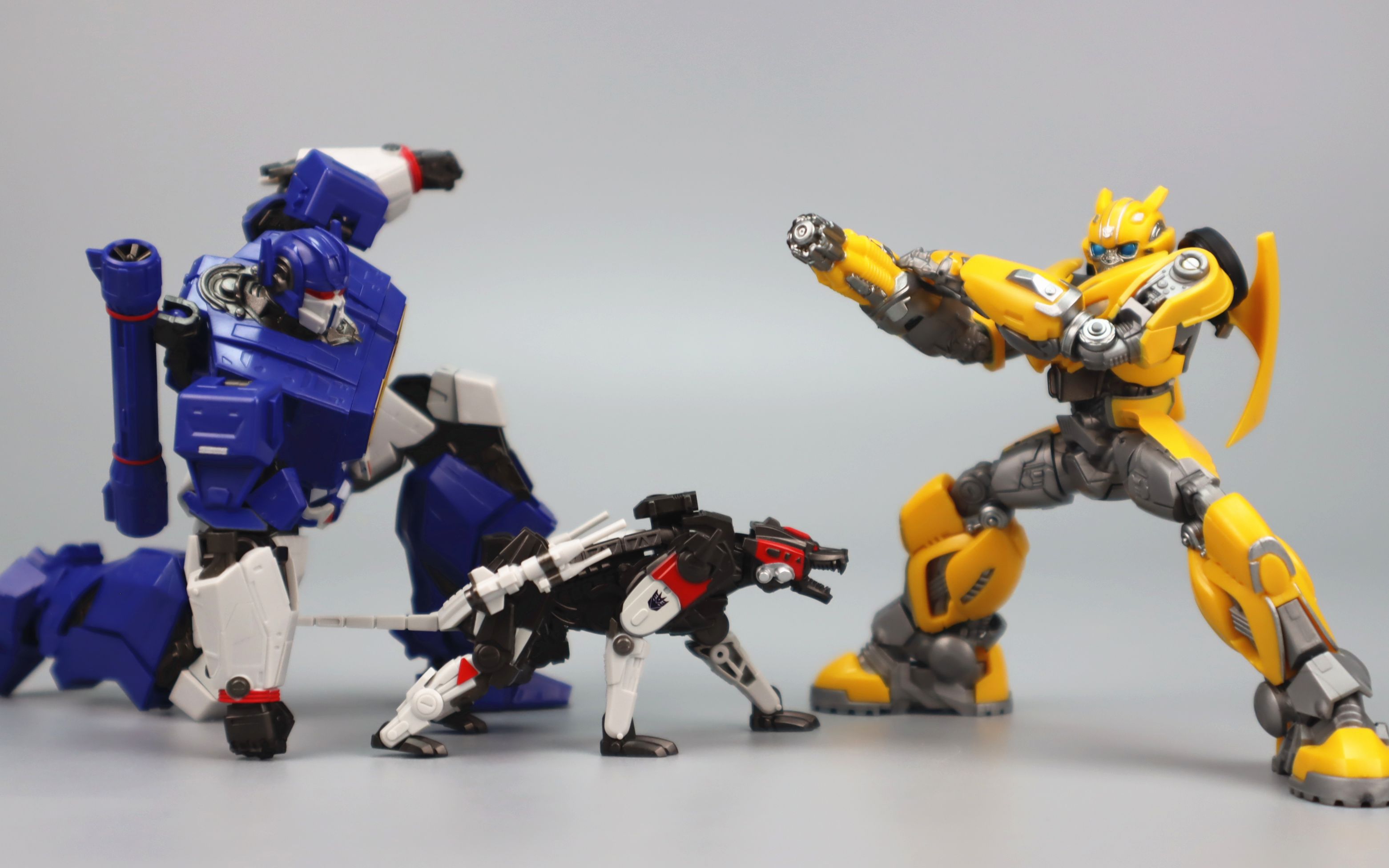 【简单分享】小号手模型 声波+大黄蜂塞星版