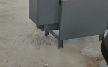 粉碎机 匀质板粉碎机试机中