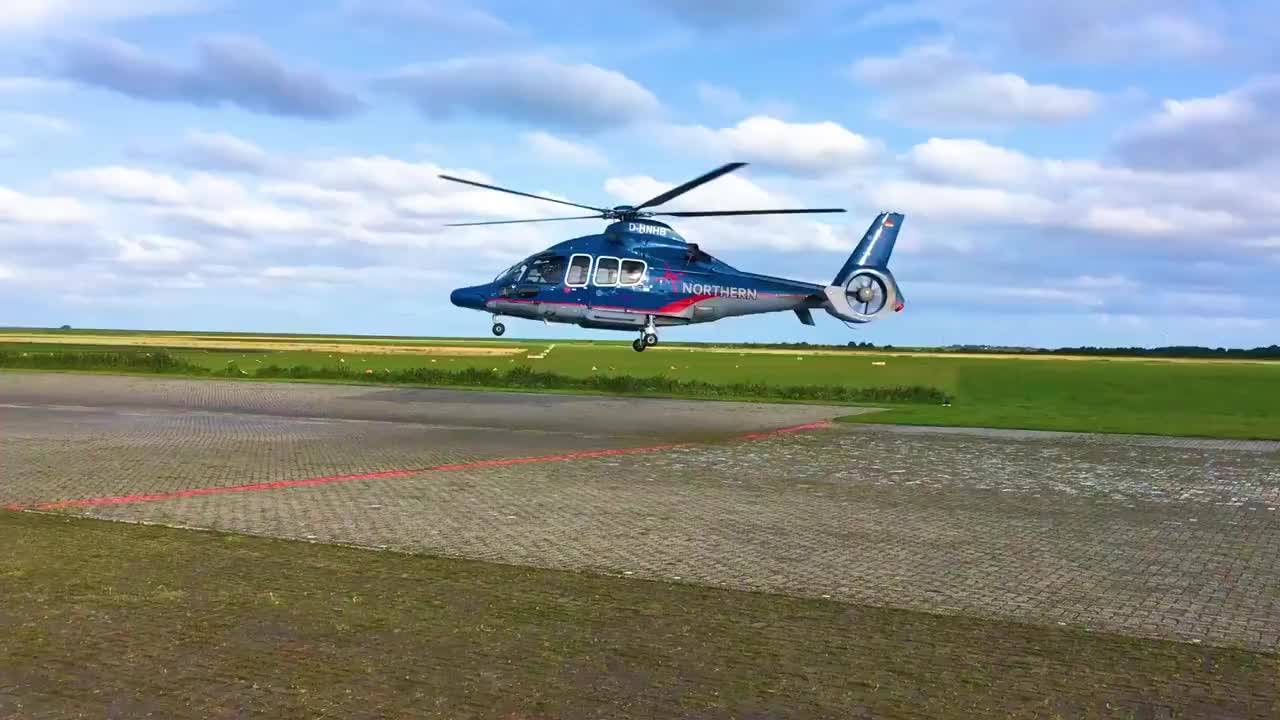 为什么飞行的直升机,用相机拍下时,螺旋桨静止不动? #直升机 #螺旋桨 ...