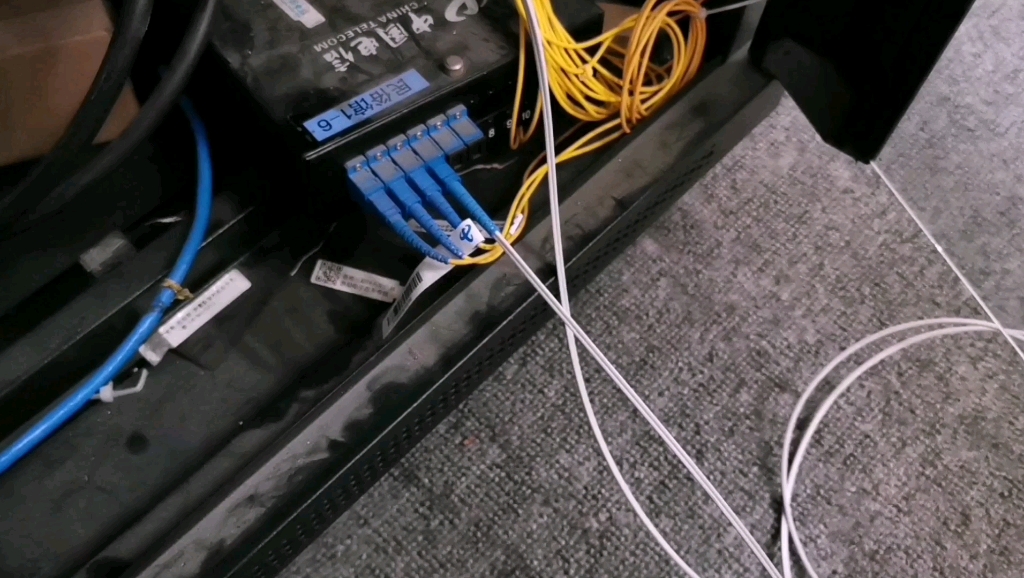 普通家庭宽带猫可以安装专线光纤?小哥带你一探究竟!