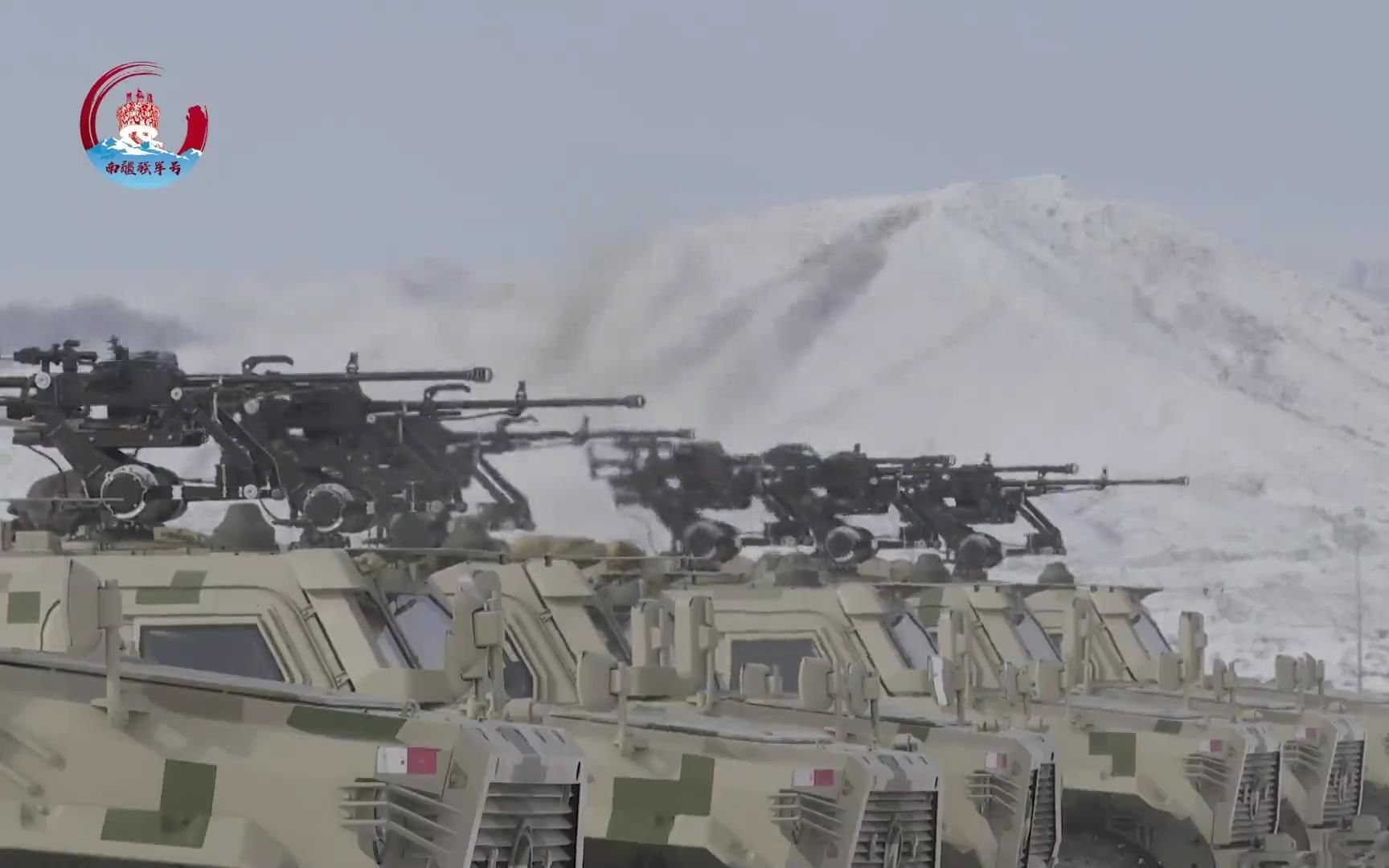 冰天雪地 新式突击车 重机枪 狙击步枪射击考核