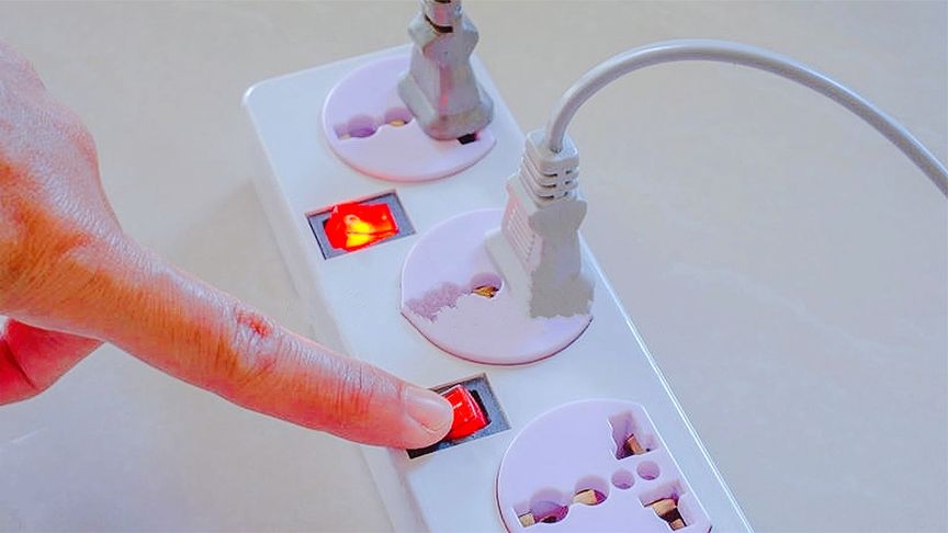 为什么严禁用2个插头连接2个插排?太不安全了,简直拿生命开玩笑