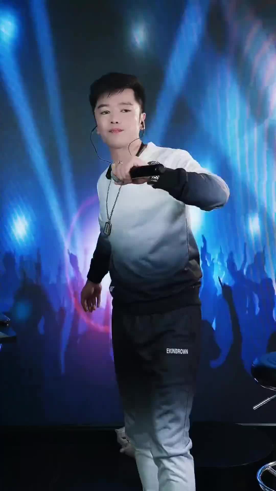 你总是如此如此如此的冷漠猜歌名音乐翻唱文笑DOU小助手