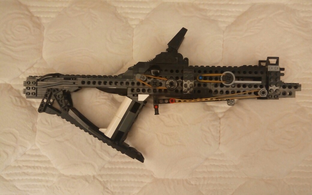 (乐高)皮筋枪全自动。耗时三周打造出来的。101式