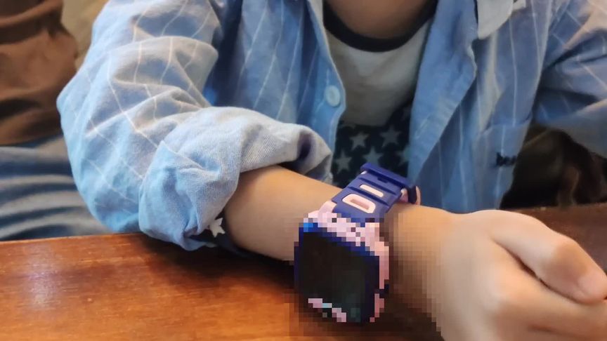 小寻儿童手表Y1,不仅内置有小爱同学,还有AI学习功能。