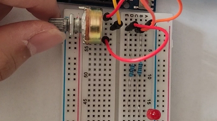 电位器控制LED闪烁频率