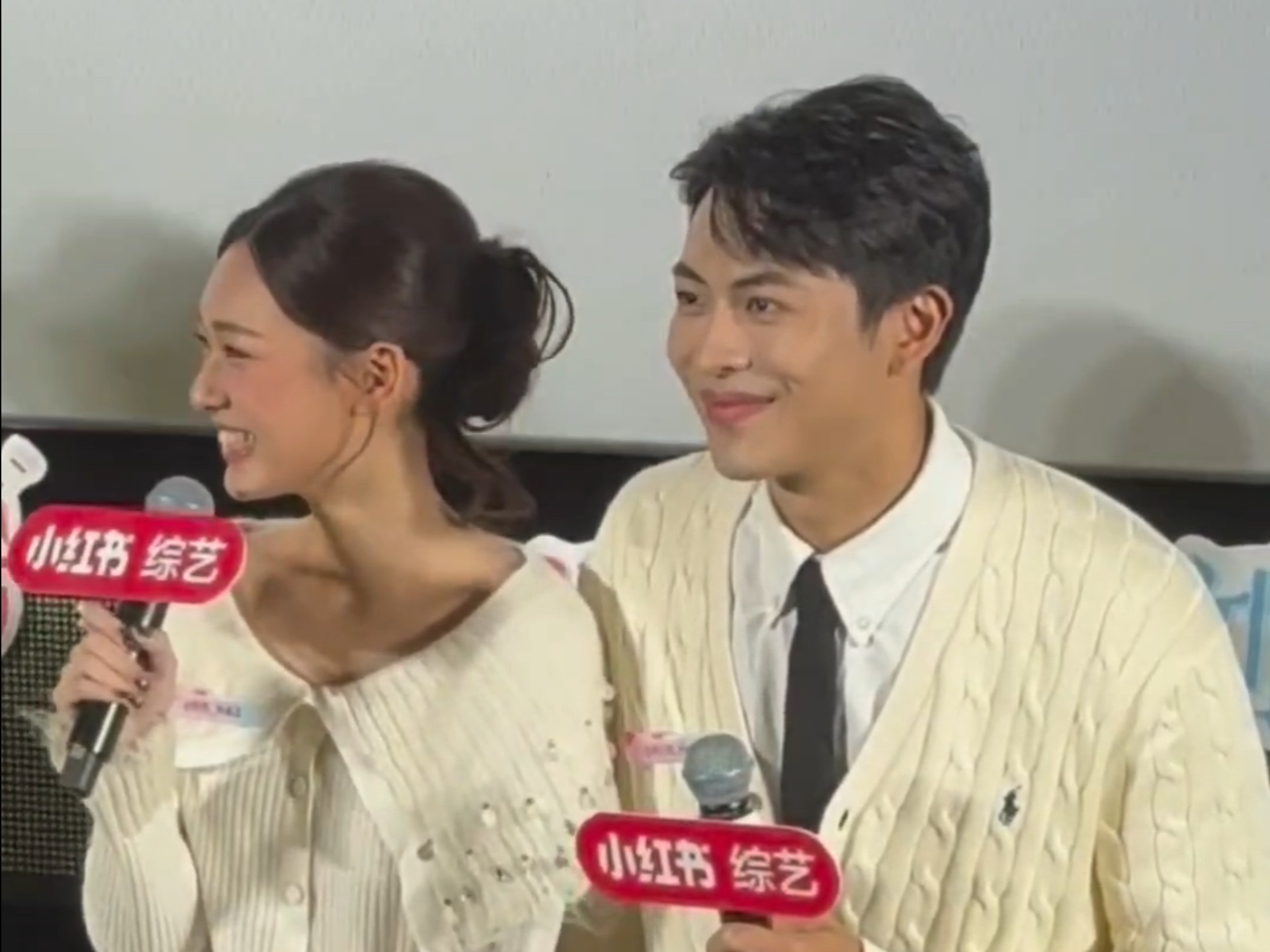 晗清‖➕上微信以后谁先开启的对话?