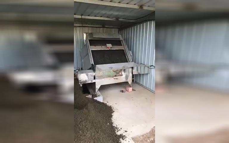 斜筛式固液分离机工作哦视频